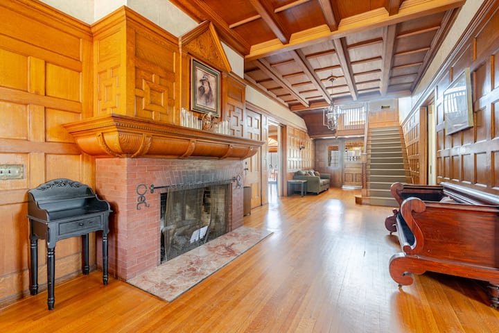 Depe Dene Historic Lakefront Mansion - Lake George, NY