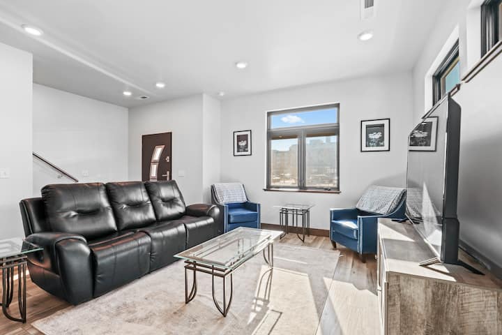 Modern 5bd Mins From Downtown - Great Falls, MT