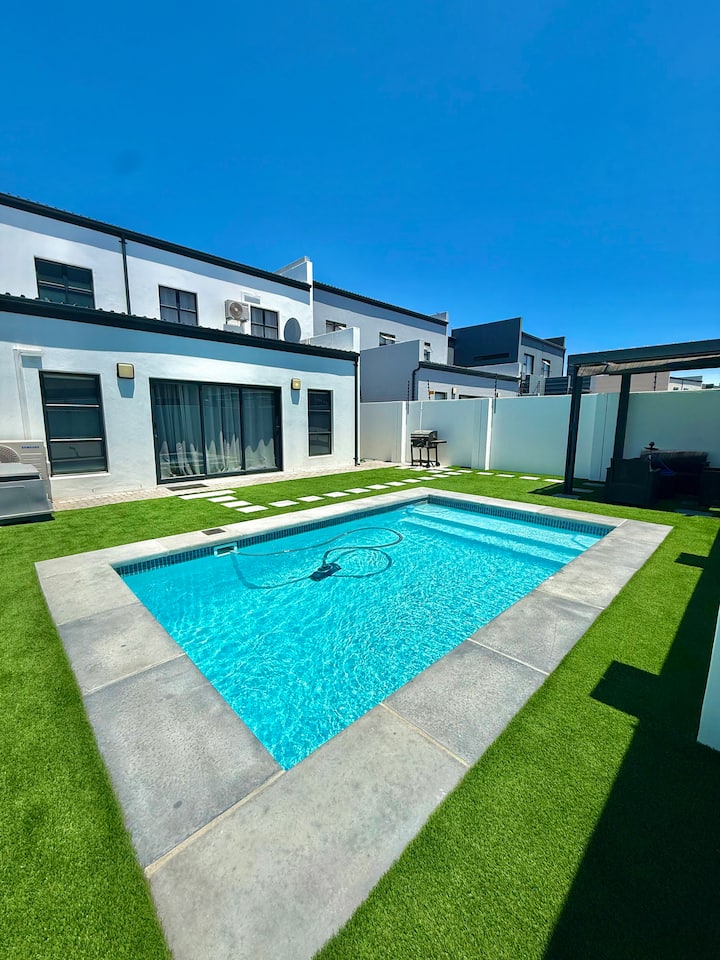 Home In Capetown - Parklands