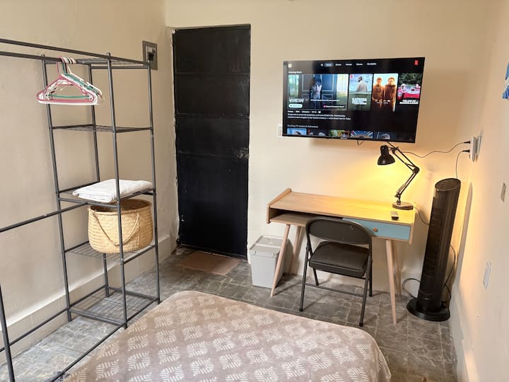 Room Near The Angel Of Reforma. - Mexico State