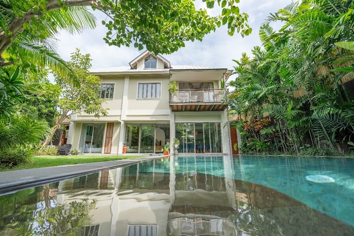 Villa L’abri December Deal : 10% Off - Canggu