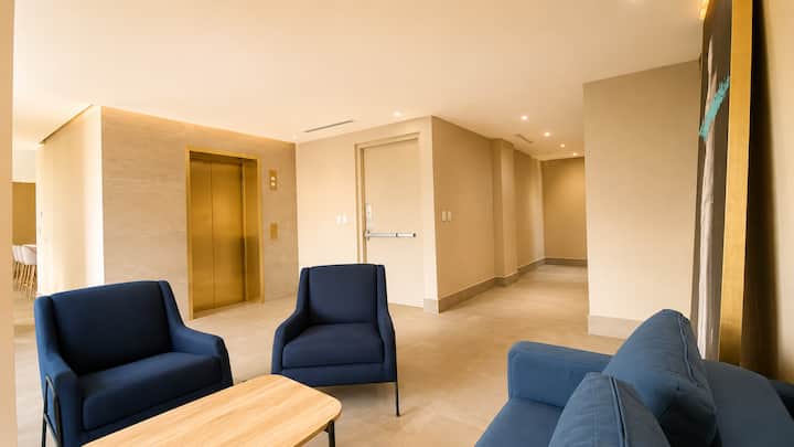 Magnificent Ph 3br @Centrito Valle | 12 Guests - Monterrey