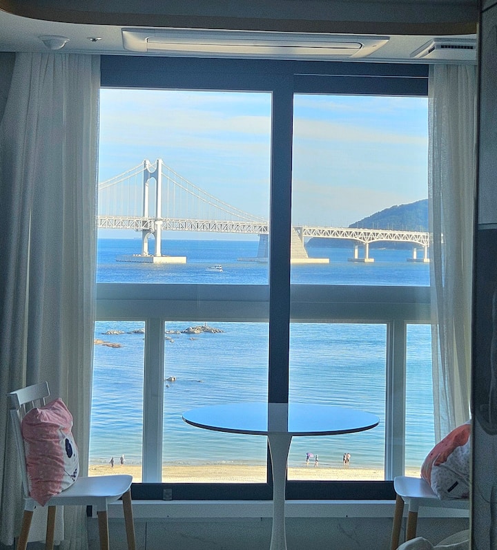 #Oceanfront/재방문1위/드론쇼/무료주차/해변1초/위치굿/오션뷰/실물깡패/짐보관ㅇ - Busan