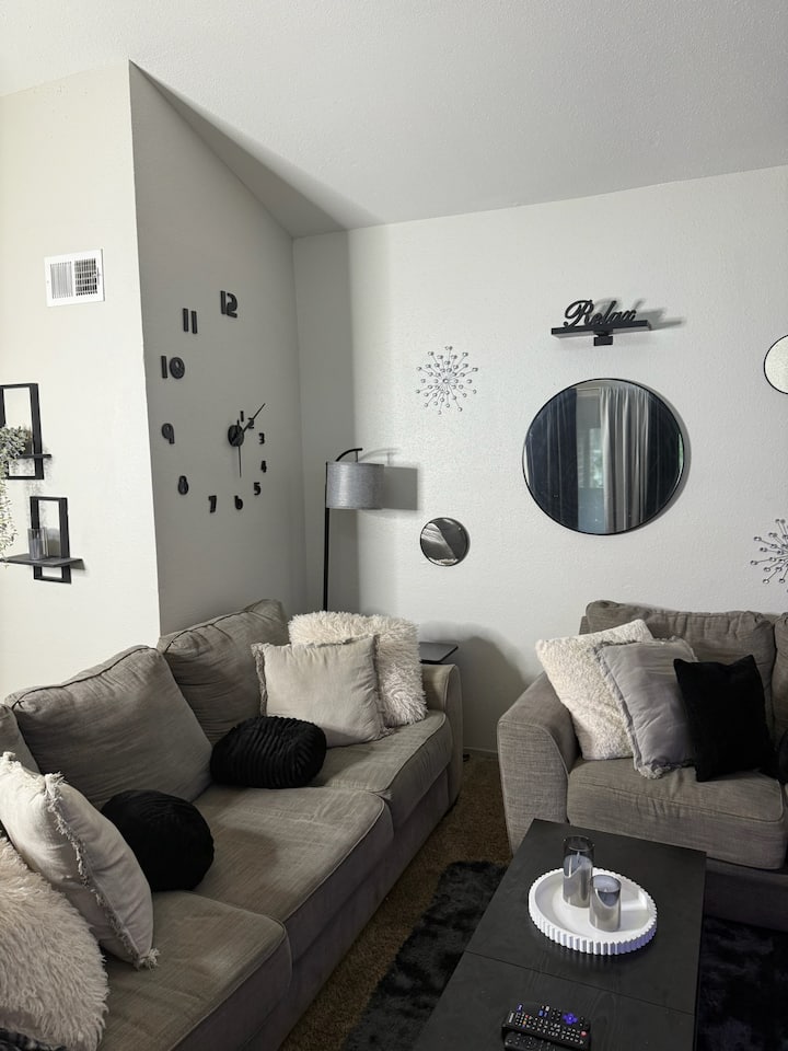 Magnificent Modern Residence! W/ An Amazing Patio! - Aéroport George-Bush de Houston (IAH)