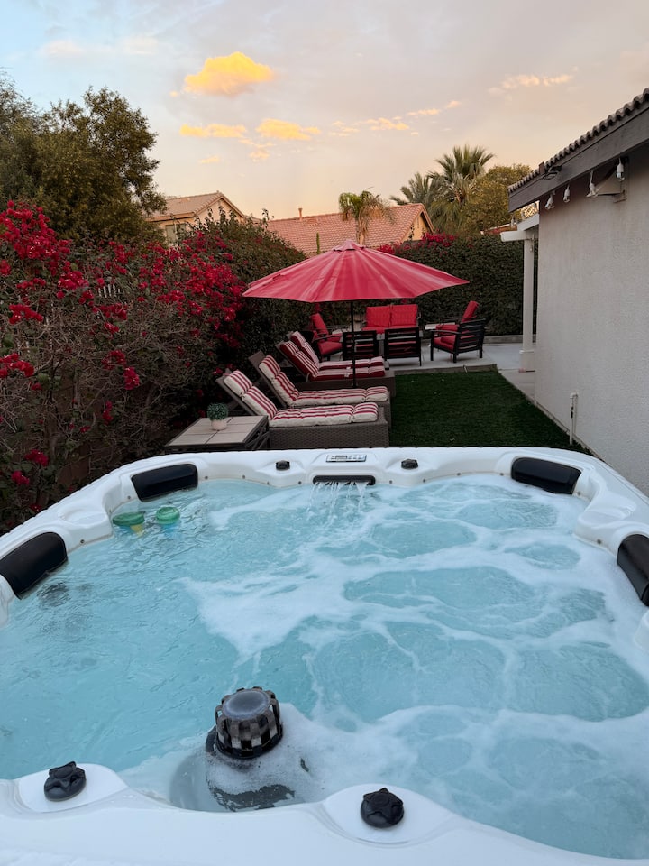 The Coachella Gem With Spa And Fire-pit Sleeps 14 - Coachella, CA