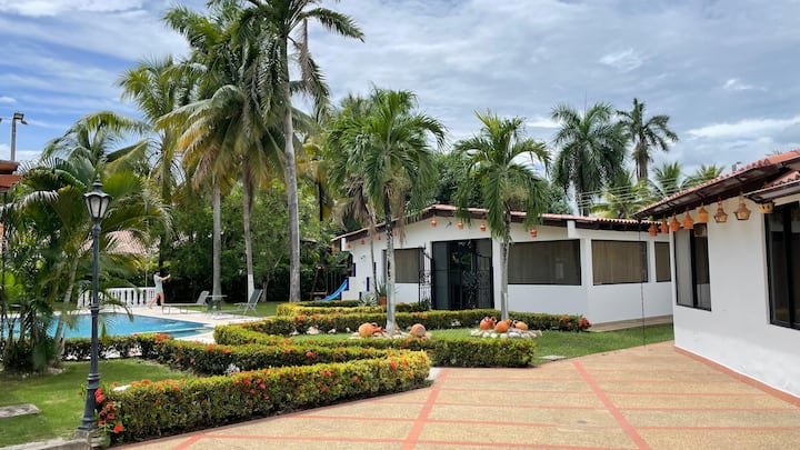 Maison Del Campo Ricaurte Full Acomodación 25 Pax - Girardot