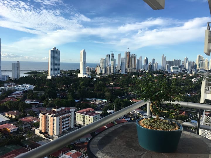 Apartamento Con Vista Al Mar Y A La Ciudad - Panama City