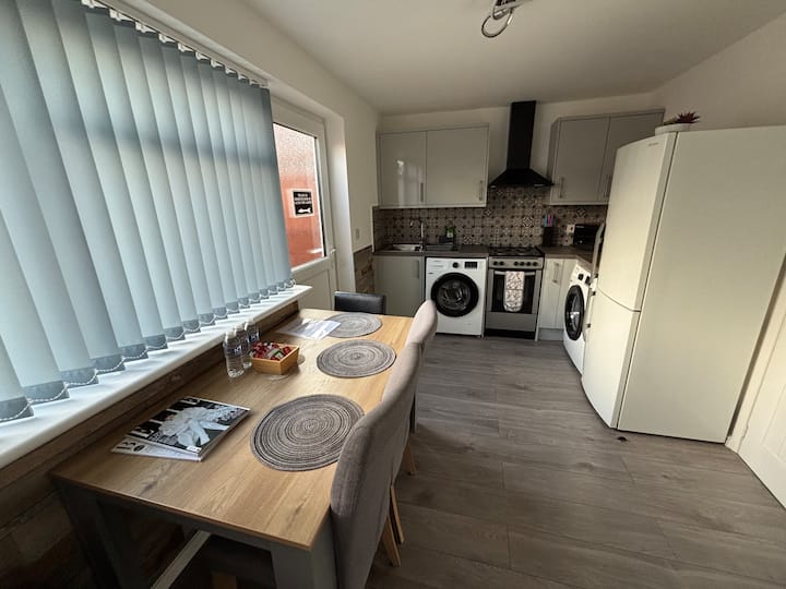 Gatwick Studio - Crawley
