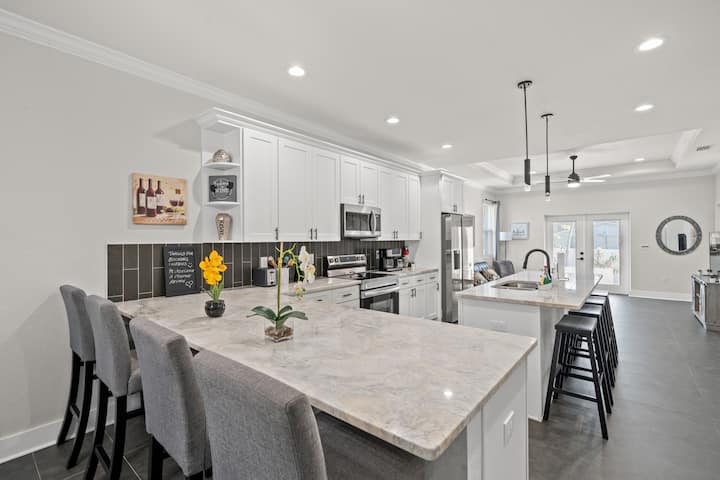 Discounted! New Home In The Heart Of Tpa! - Tampa