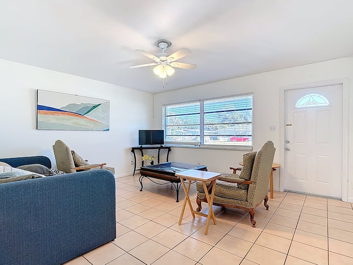 Cozy Home In Heart Of Naples - Naples, FL