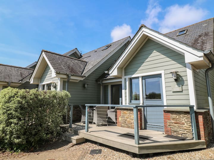 6 Court Cottage, Hillfield Village - Torcross