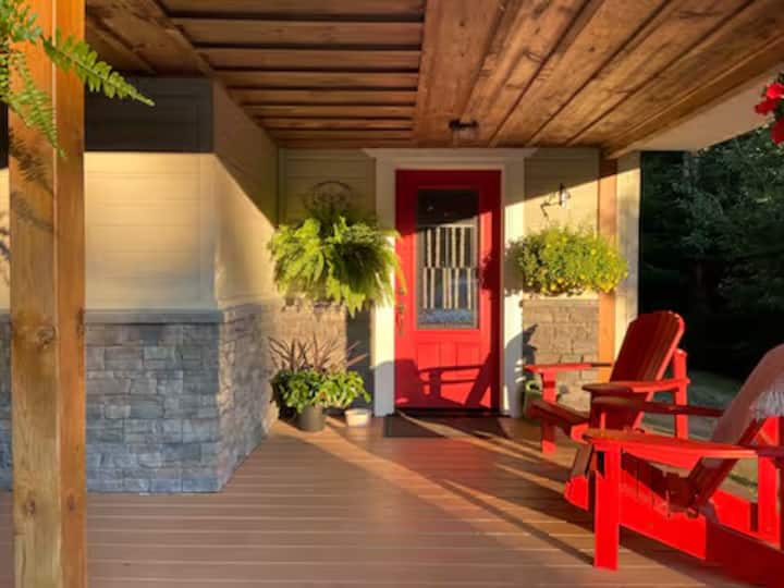 Hikers Haven 
Sweepstakes Suite - Tobermory