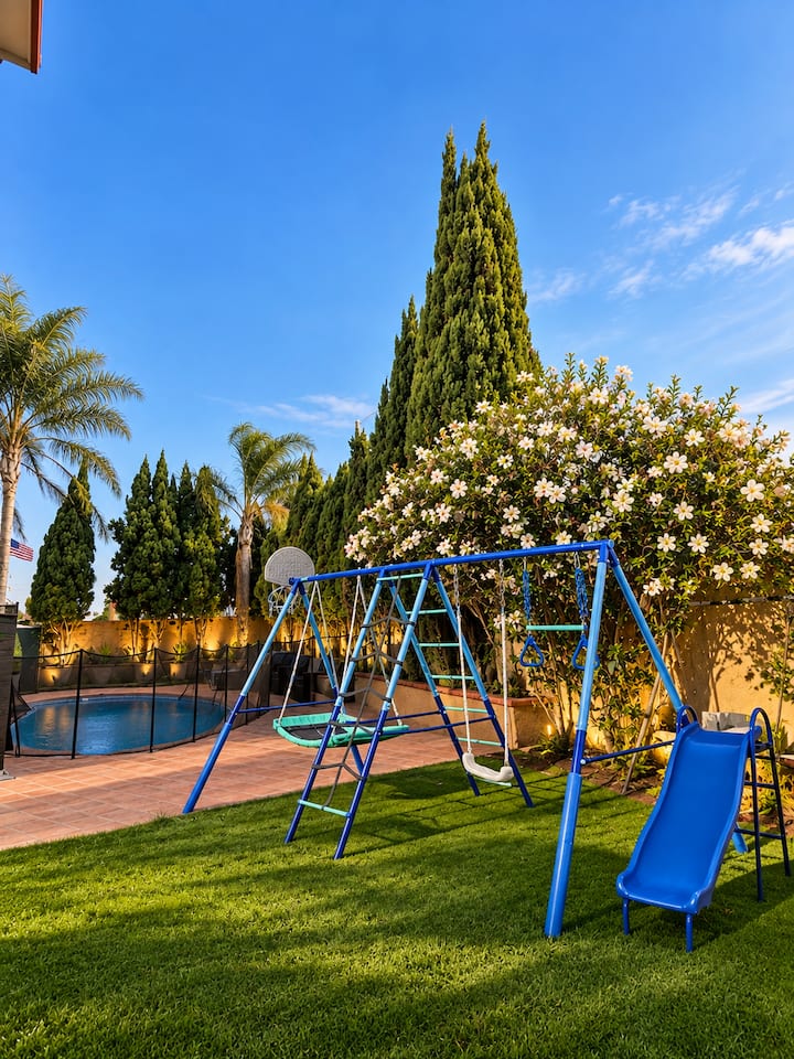 Luxury Pool House-hbbeach-disneyland-massage Chair - Newport Beach, CA