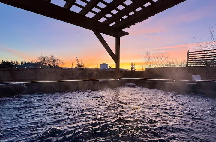 Radio Hill Retreat W/ Hot Tub Near Cwu & Dt - Ellensburg, WA