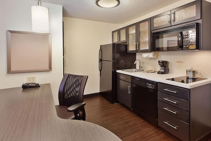 Relaxing Stays At Affordable Rates! 3 Classy Units - Somerville, NJ
