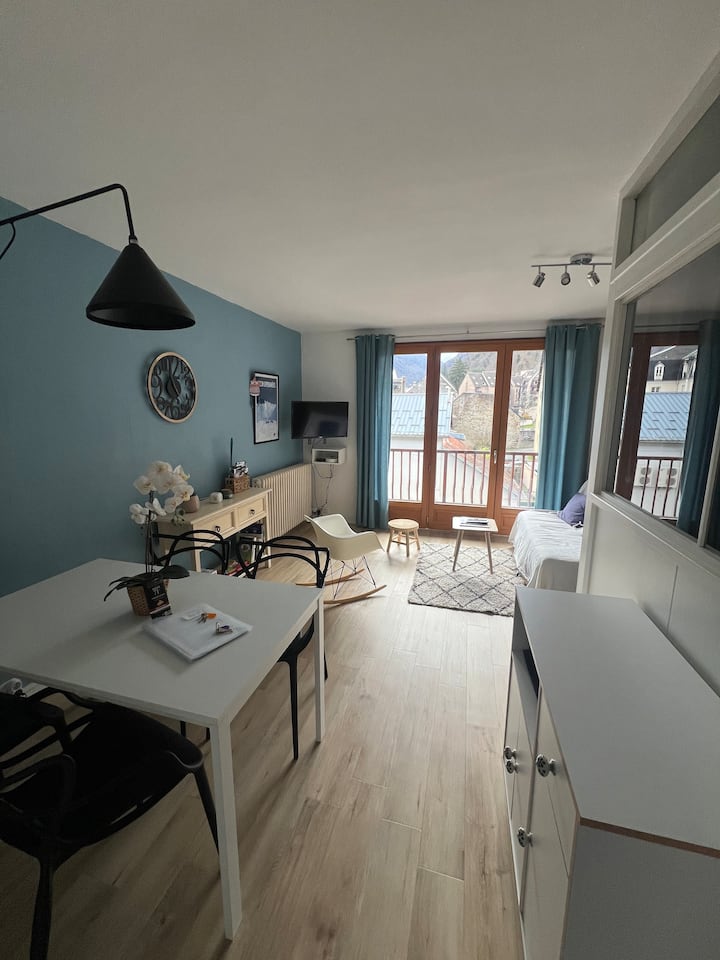 Joli T2 Bis Plein Centre- Tarif Cure 750€ - Bagnères-de-Luchon