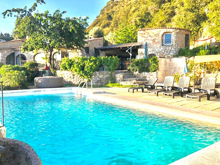 Villa Piscines Jacuzzi
Proche De Tout Au Calme - Monte Carlo