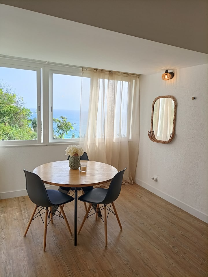 Sesimbra Beach Studio – Steps From The Ocean - Sesimbra