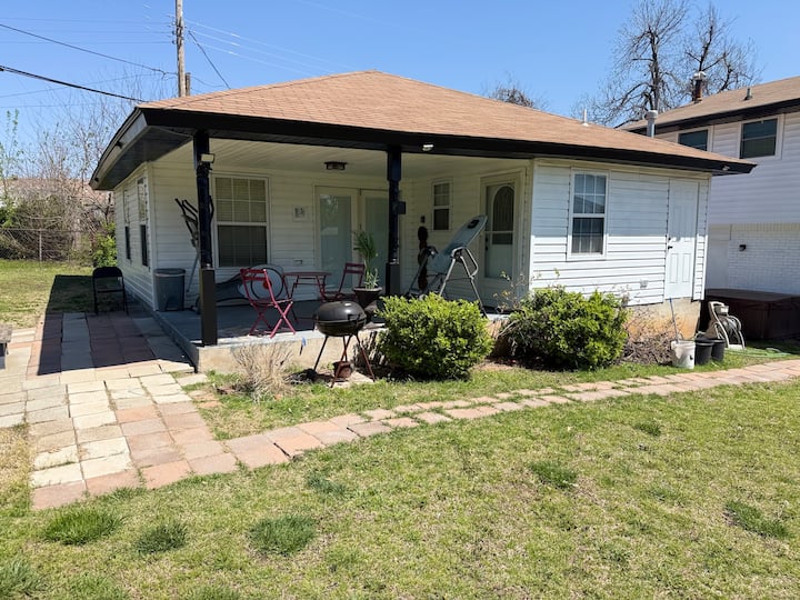 Cozy Guest House Wt Wifi - Midwest City, OK