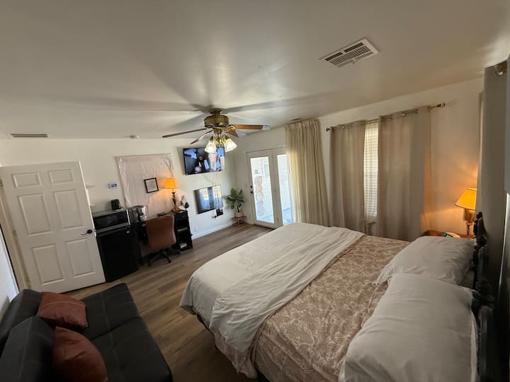 Cozy Guest House Wt Wifi - Midwest City, OK