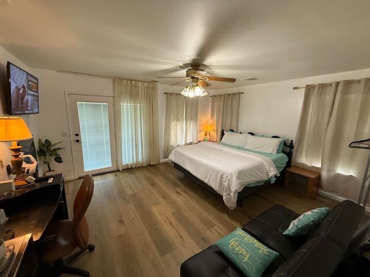 Cozy Guest House Wt Wifi - Midwest City, OK