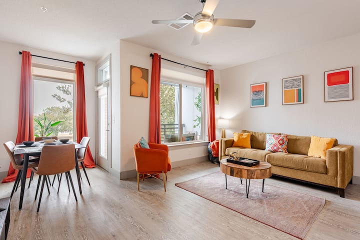 Riverwalk View Luxury Condo*free Parking*pet Haven - Alamo Heights, TX