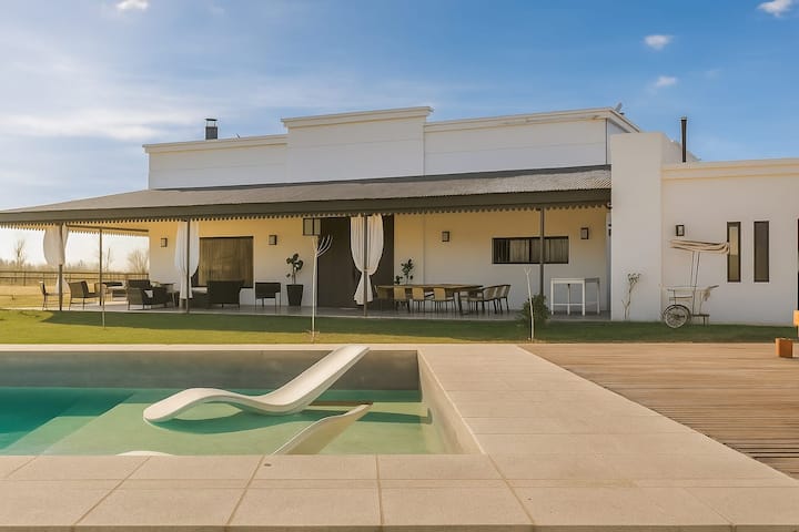 Casa Las Rosas, En El Mejor Lugar De Argentina - Tunuyán