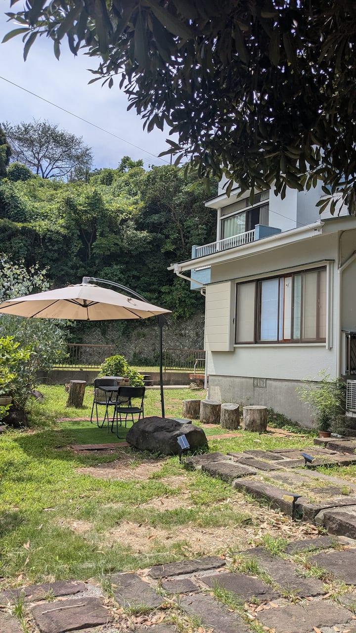 一日一組、海岸まで5分、釣、シュノーケリング、bbq、花火
無料駐車場あり、箱根、熱海、伊豆にも便利 - Atami
