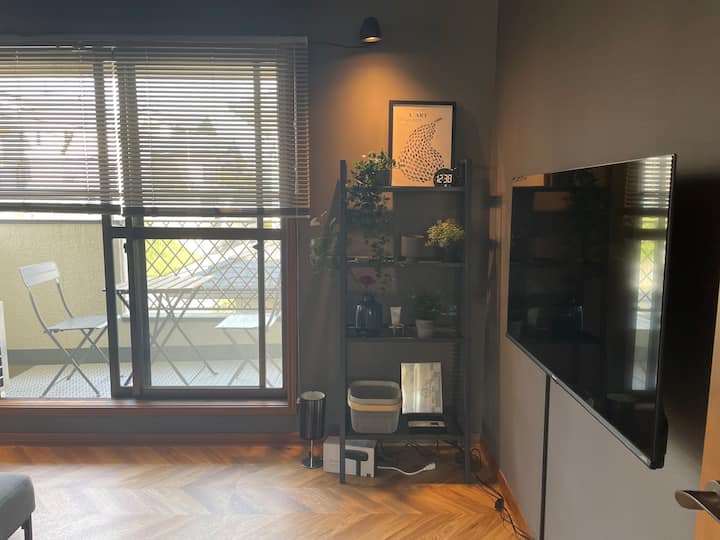 *Calm Grey Room* In A Modern Renovated Home! - 吉野町