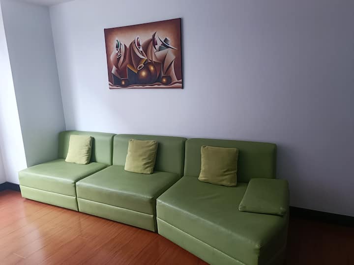 Best Location, Pool, Gym, Metro & Park La Carolina - Quito