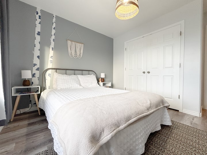 Aspen Room In Shared Townhome Close To Downtown - Logan, UT