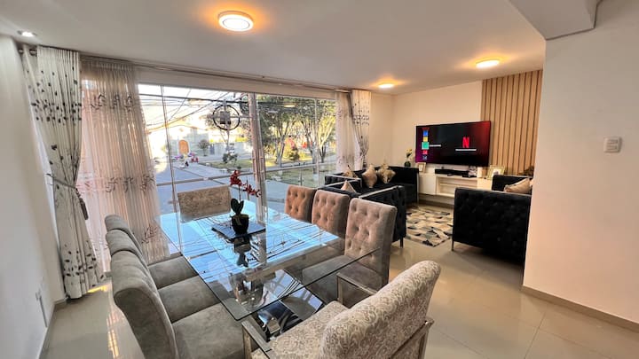 Hermoso Alojamiento, Una Cuadra De Tottus - Cajamarca