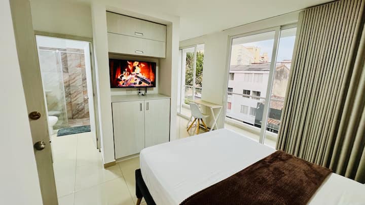 Studio Con Balcón, A/c, Netflix Y Wifi Rápido 301 - Cali