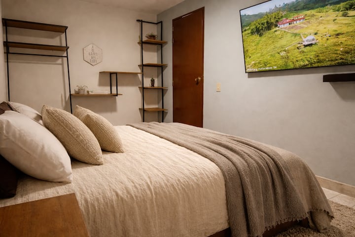 Hermoso Departamento En Vecindario Tradicional - Itagüí