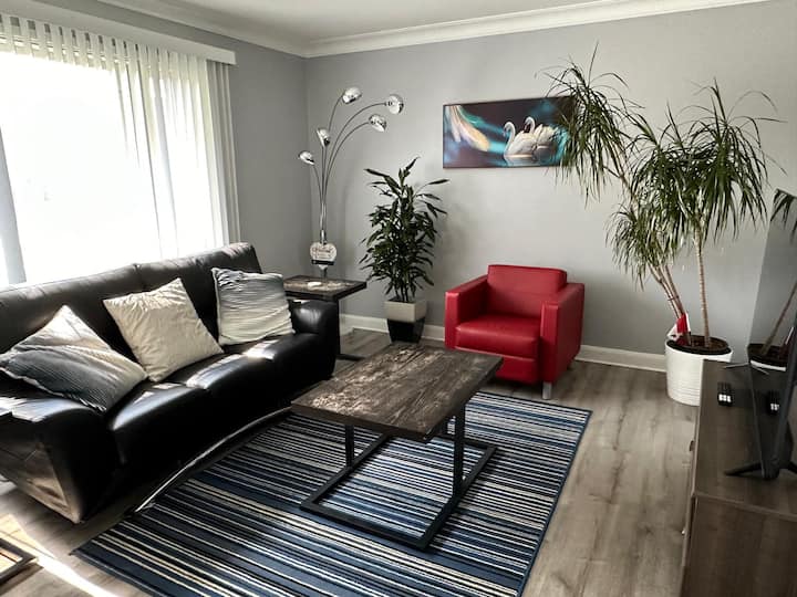 •Spotless 2 Bedrooms, 2 Bed, Sleep 4 In Winnipeg. - Winnipeg