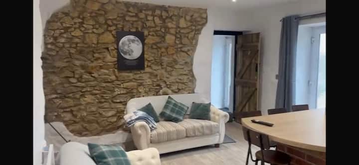 Cottage Nestled Stunning Welsh Countryside - Solva