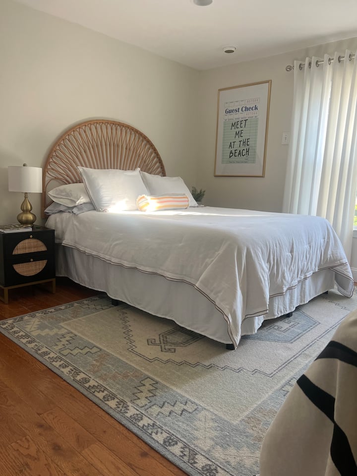 Cozy Apartment Steps To The Beach & Harbor! - Scituate, MA