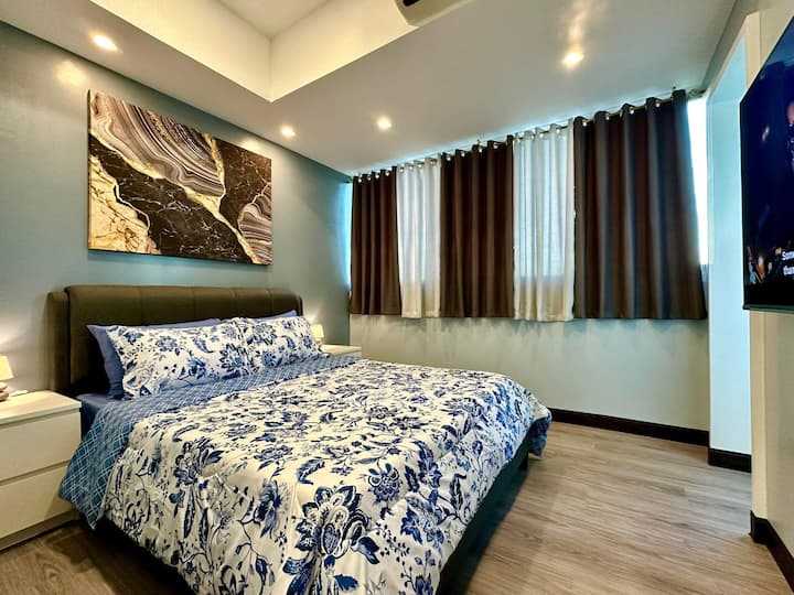 Spacious 1br In Bgc W/ Wi-fi And Netflix - Taguig