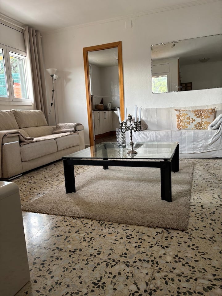 Villa Indépendante Avec Piscine - Sitges