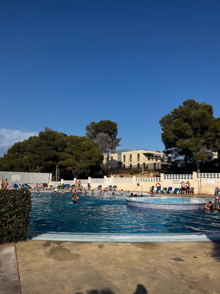 Saloubnb 6p Con Piscina/wifi/ac/playa/portaventura - Costa Dorada, España