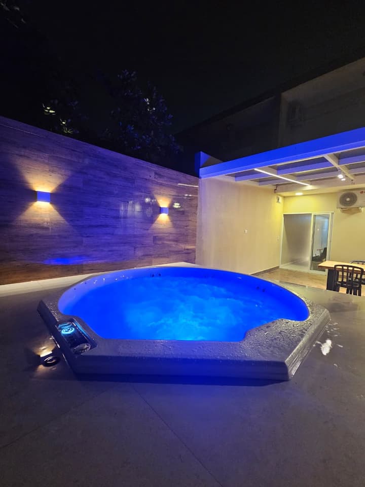 Casa Com Jacuzzi Aquecida | 600m Da Praia | Sesc - Bertioga