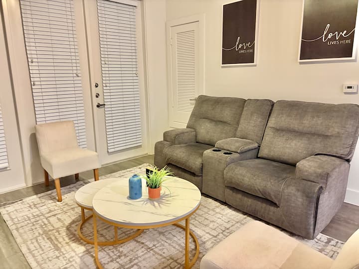 Chic Comfort Close To Everything - Spring, TX