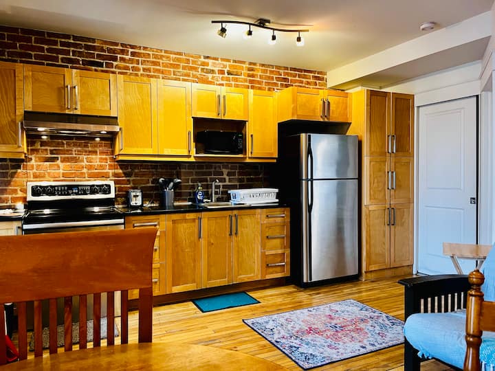 Grand 1bdr Appartement Centre Ville - Sherbrooke