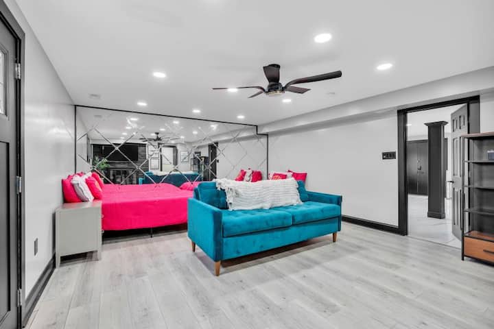 Lux Private Room, Private Bathrm_ Sleeps 6 - Cherry Hill, NJ