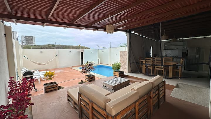 Casa Con Piscina Temperada Y Parqueadero Privado - Punta Blanca