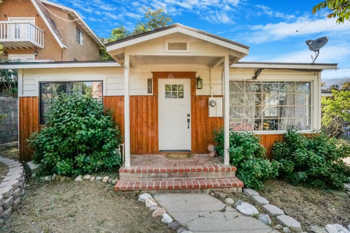 Newly Renovated Cozy House With Great Backyard - Frazier Park, CA