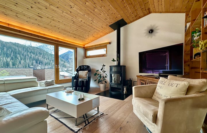 Chasa Stefania- Moderner Arventraum/hottub/sauna - Scuol