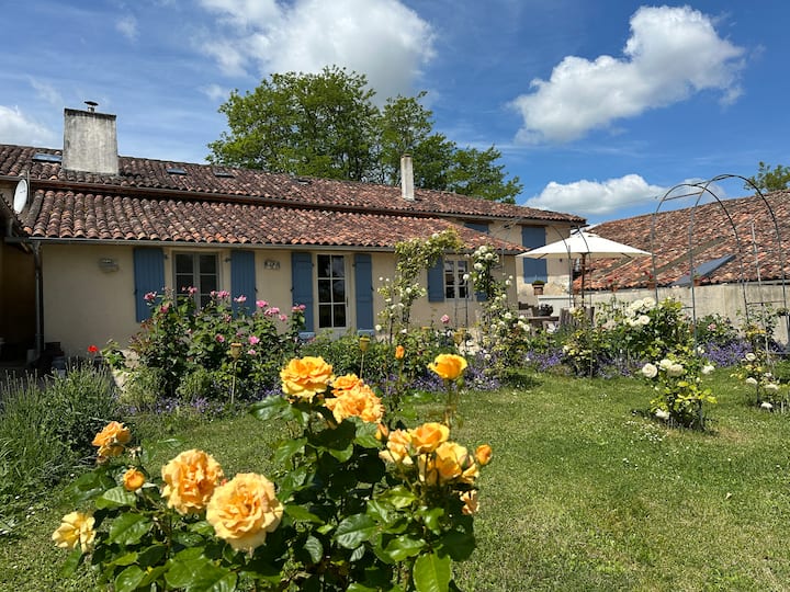 B&b 'Chapeau De Soleil' Chambre L'hirondelle - Aubeterre-sur-Dronne