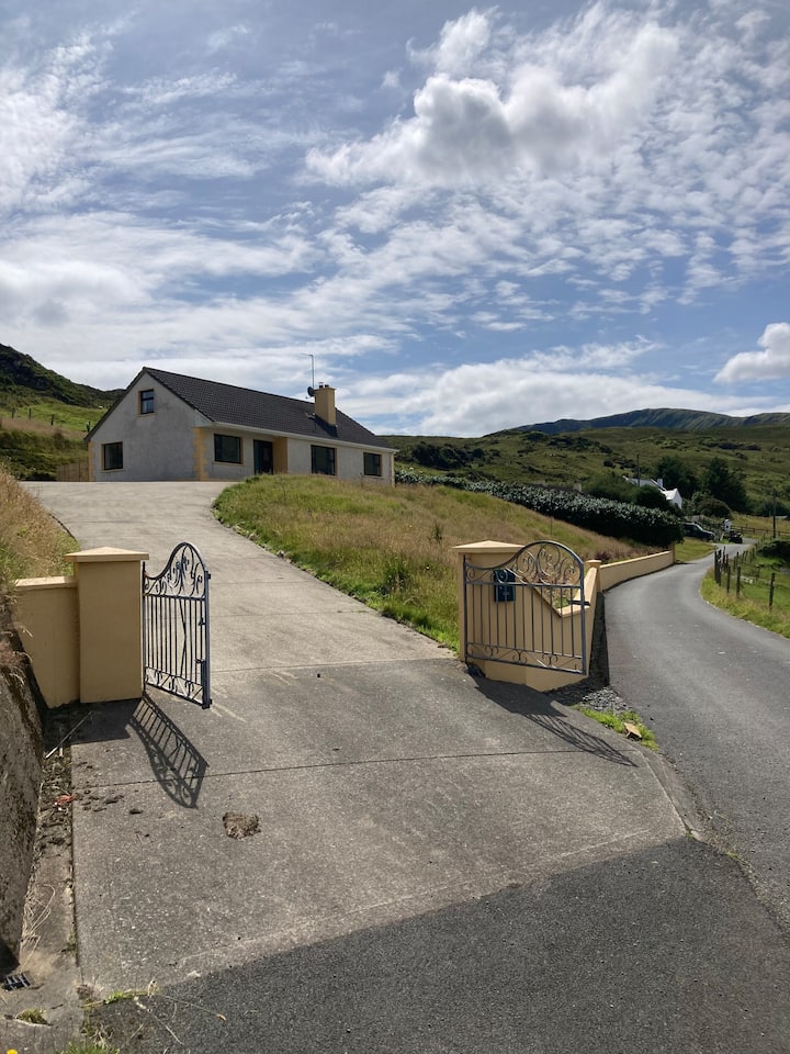 Charlies Ardara - Portnoo