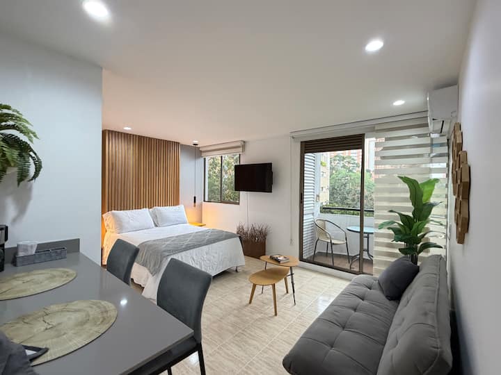 Air Conditioning And Excellent Internet - Medellin, Antioquia, Colombia